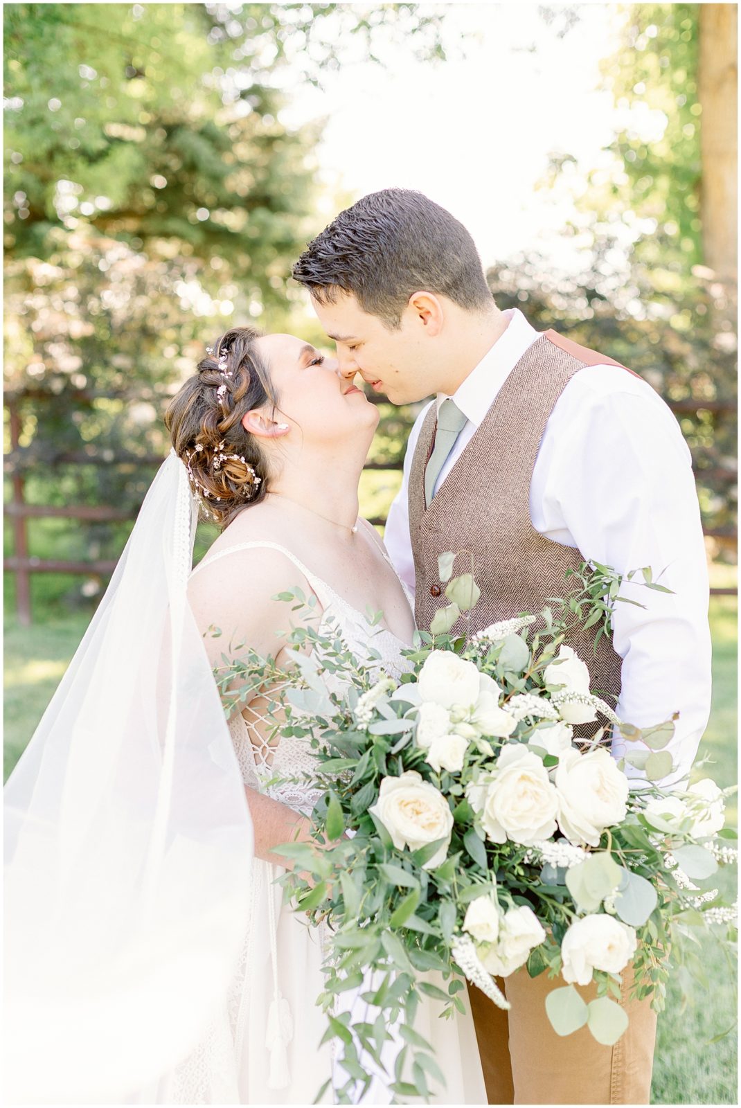 Summer Honalee Farm Wedding - karlianddavid.com