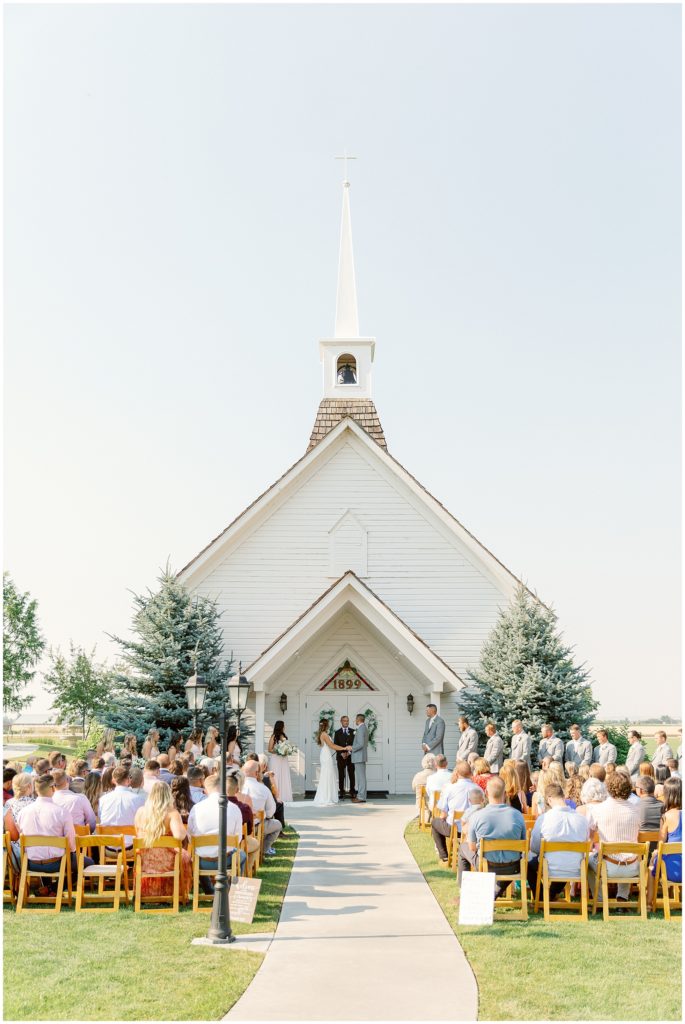 Blush Still Water Hollow Wedding - karlianddavid.com